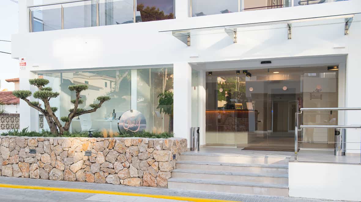 Chevy Hotel & Suites - Cala Ratjada, Majorca - On The Beach