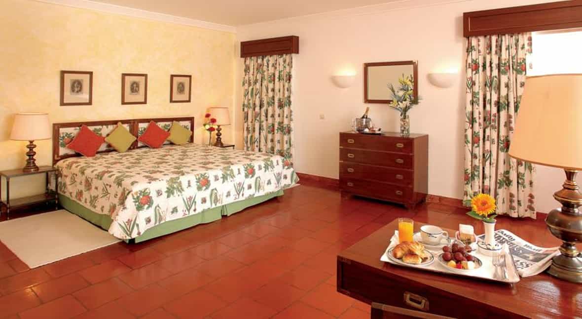 Dona Filipa Hotel - Almancil, Algarve - On The Beach