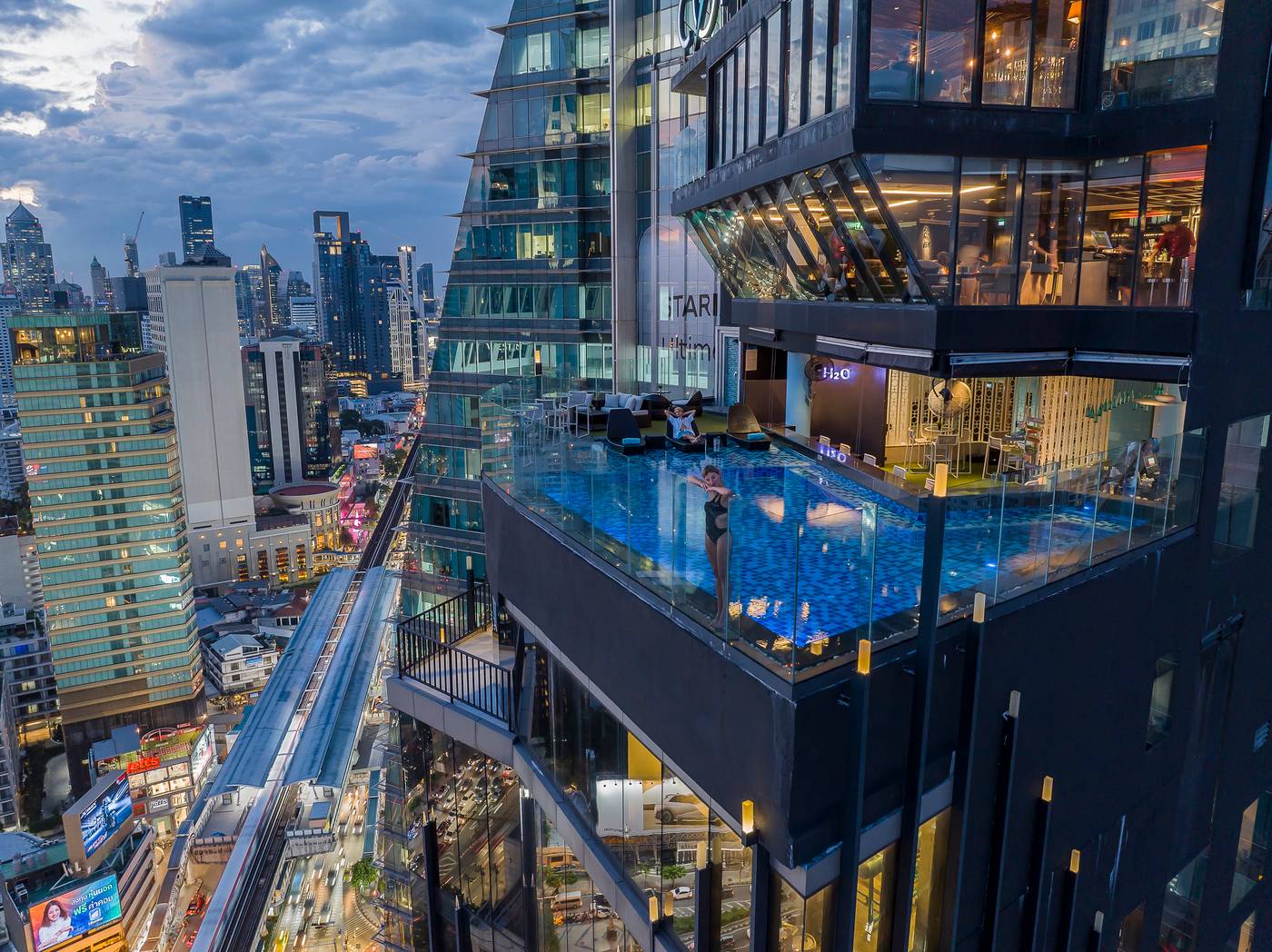 The Continent Hotel Sukhumvit - Asok Bts Bangkok | £30pp Deposits