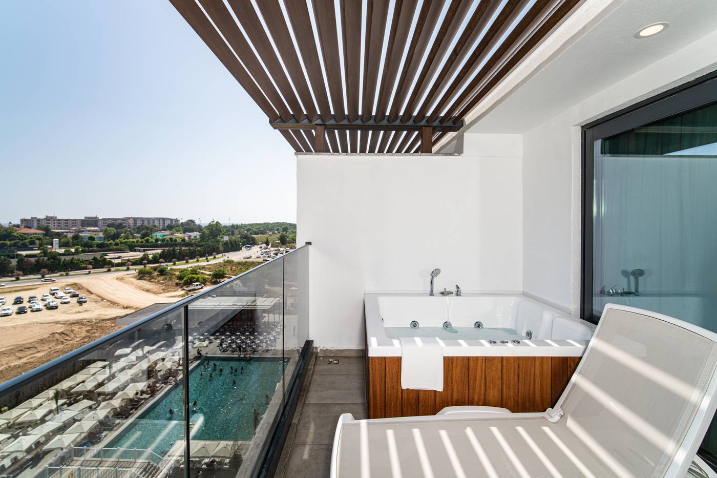 Side Moon Palace | Side | On the Beach | £30pp Deposit