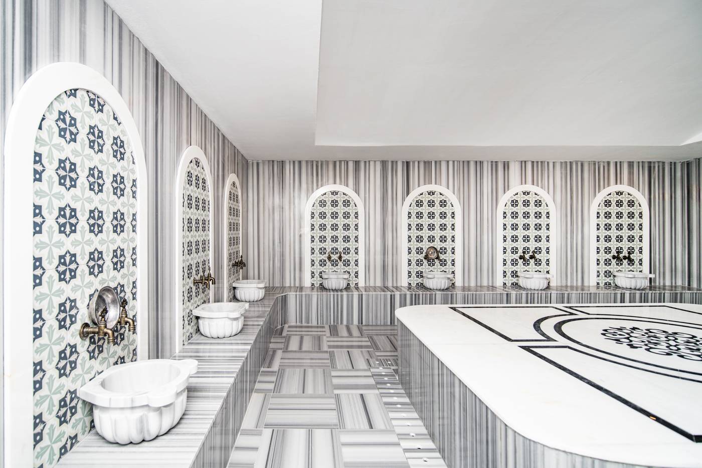 Side Moon Palace | Side | On the Beach | £30pp Deposit