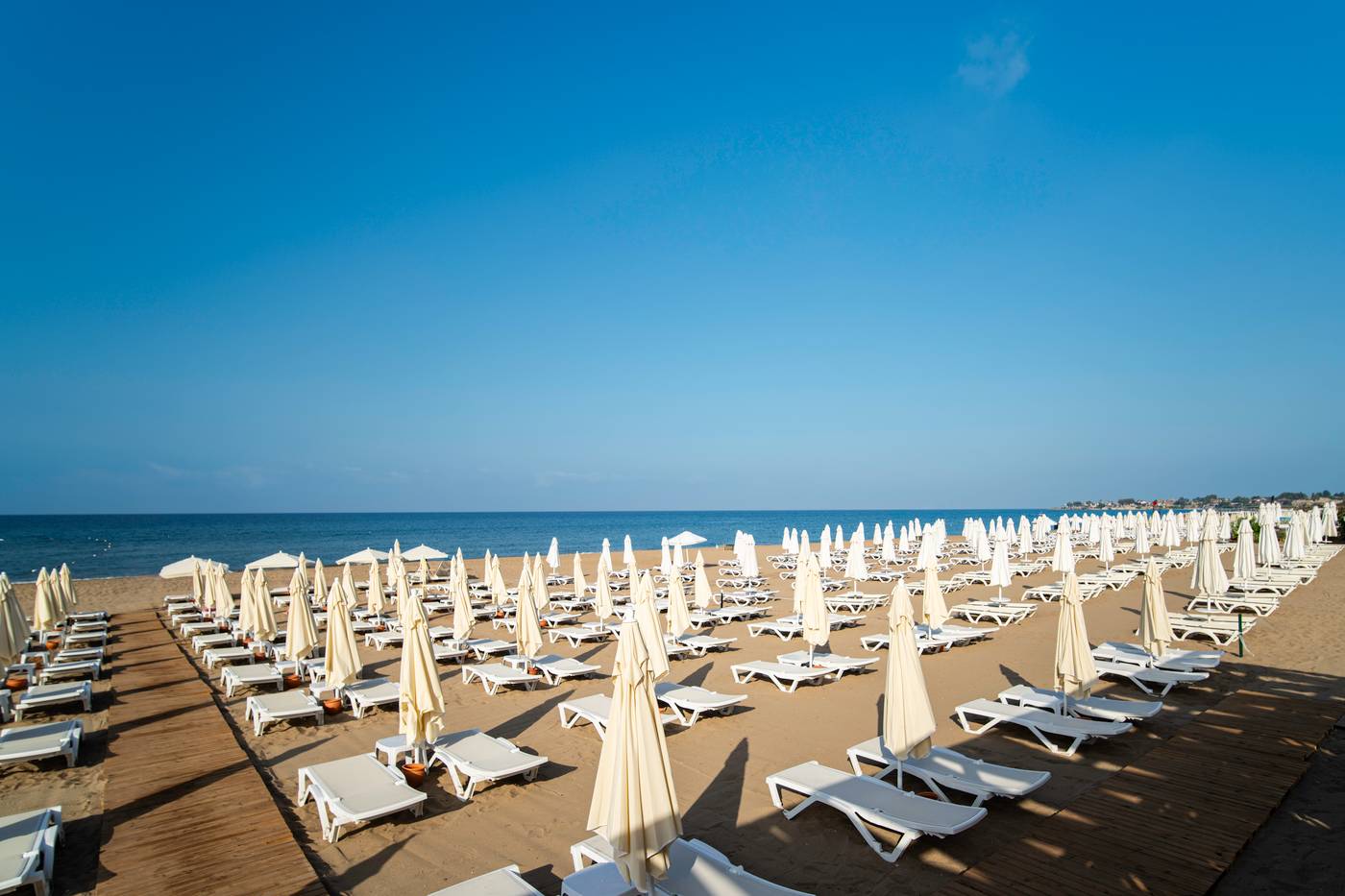 Side Moon Palace | Side | On the Beach | £30pp Deposit