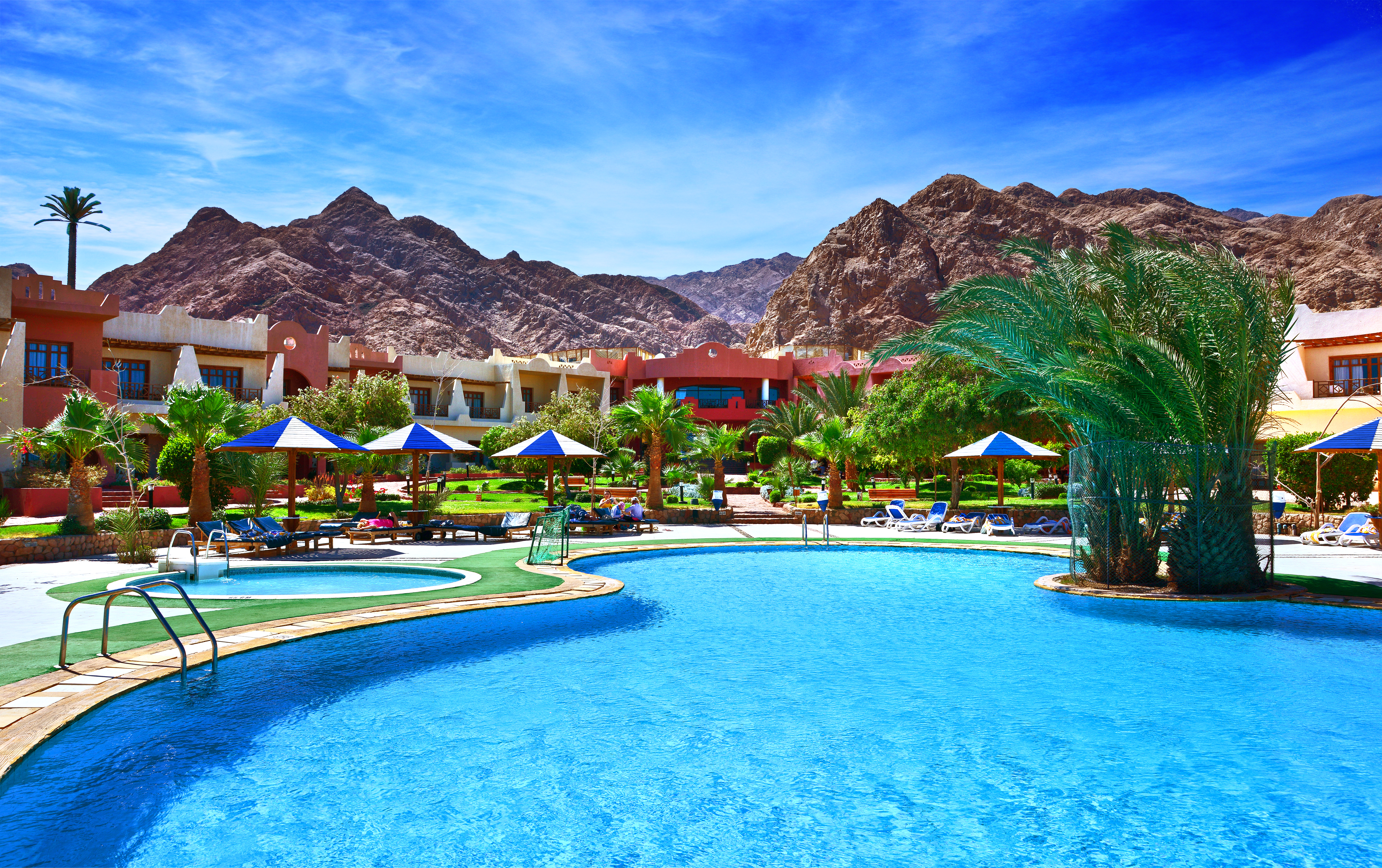 Cheap Benidorm Holiday Deals 2025 / 2026 | Sunshine.co.uk